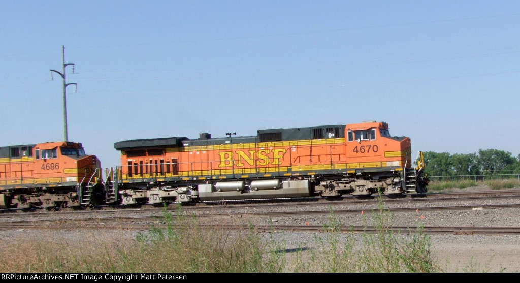 BNSF 4670